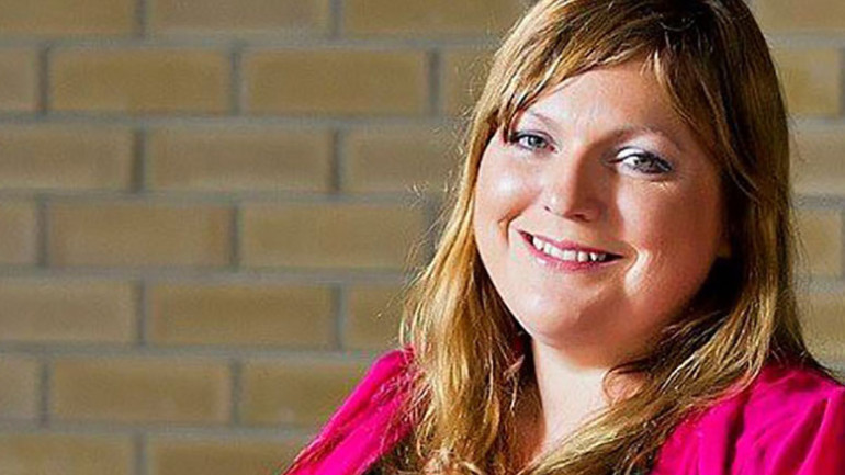 Anne-Marie Powderly | Irish Female Singer in Louth | HOOLEY!