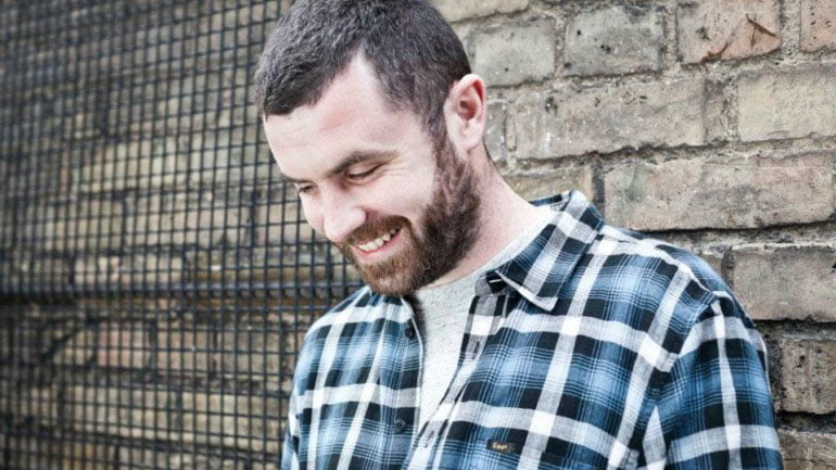 Mick Flannery | Irish Pop Singer in Cork | HOOLEY!